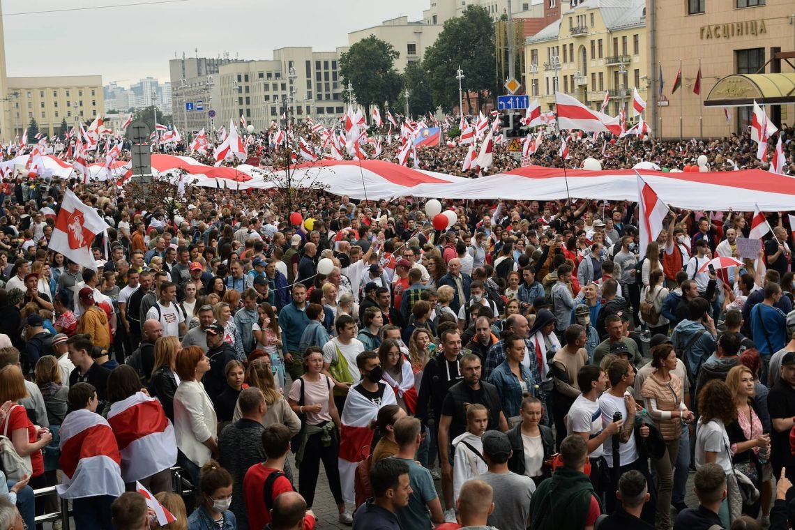 Tatsiana Kulakevich: Belarusian People Await a Window of Opportunity to ...